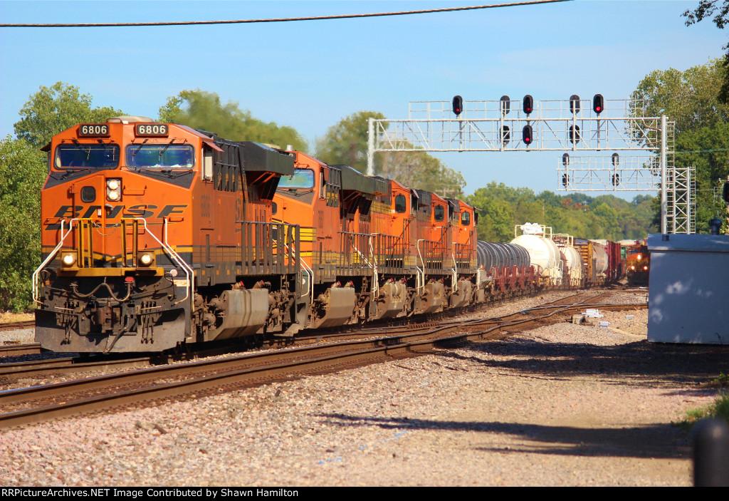 BNSF 6806 on main #1